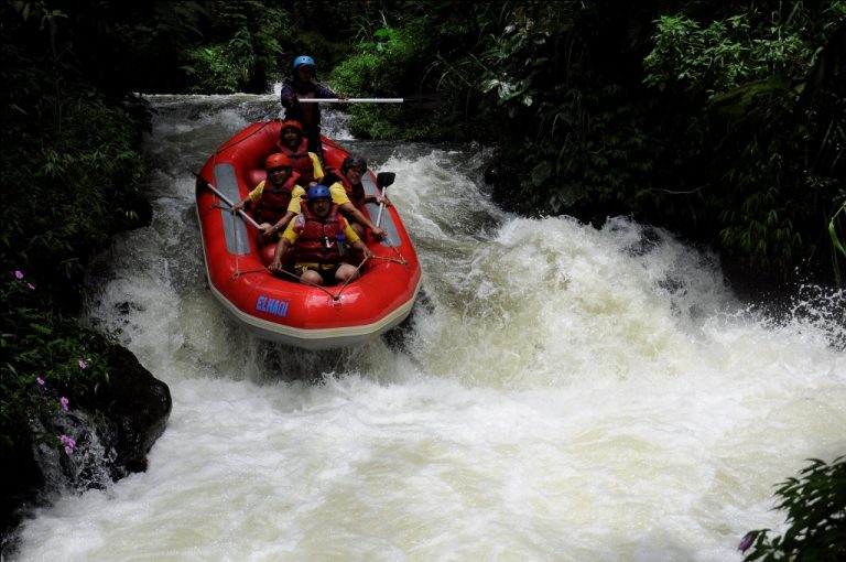 Rafting di Situ Cileunca Pangalengan Jawa Barat | OUTBOUND LEMBANG ...